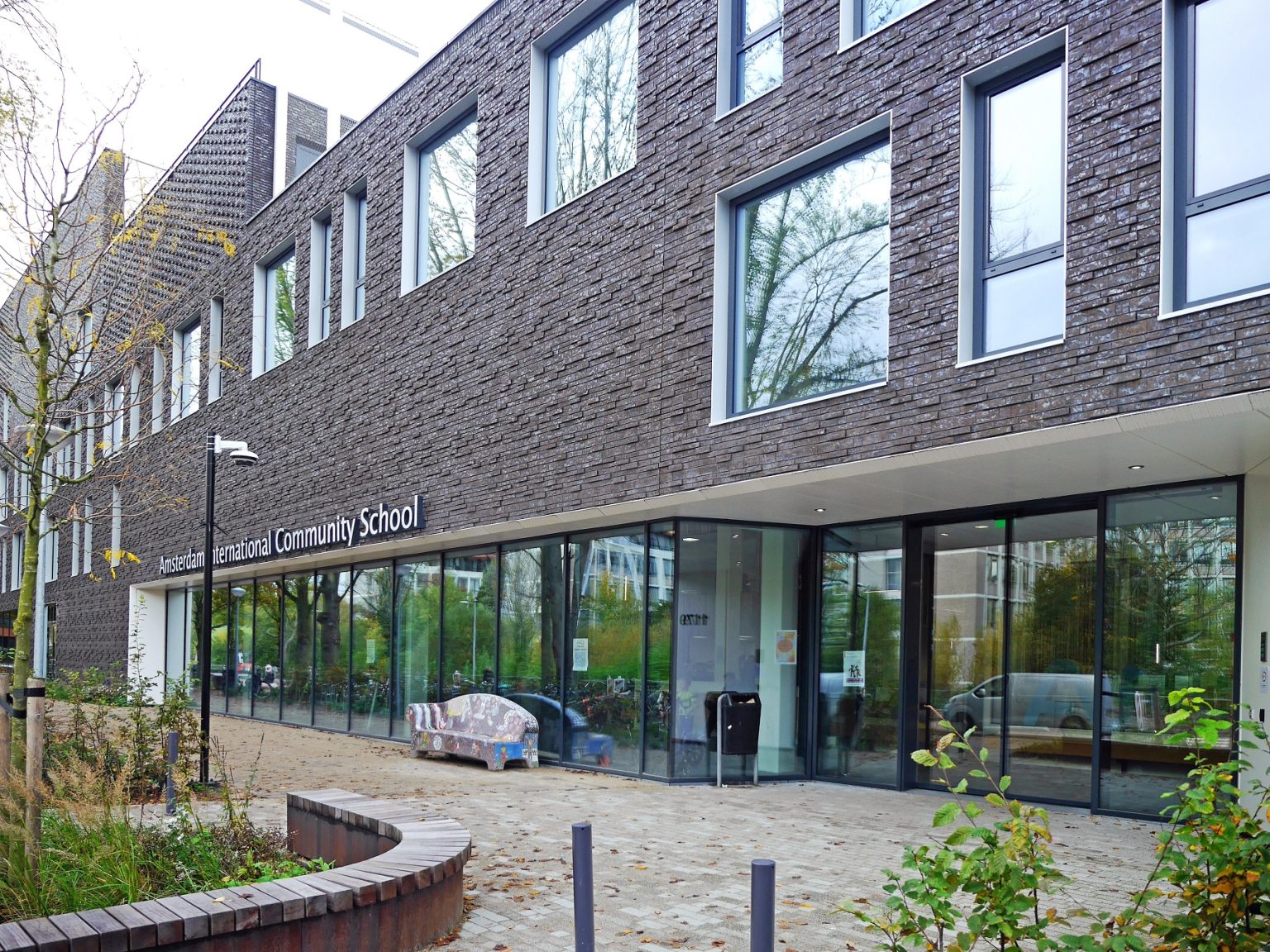 Nieuw schoolgebouw voor AICS - De Groot en Visser